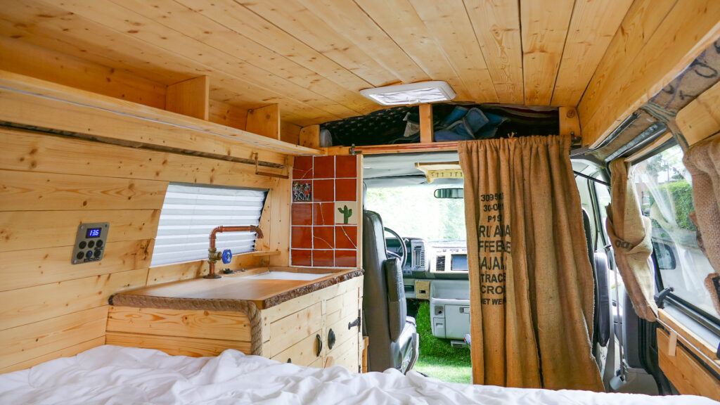 *REDUCED* Rustic American V6 Chevrolet Astro Day-Van Conversion ...