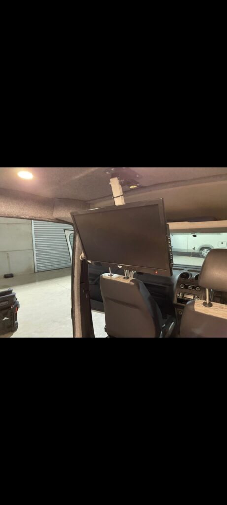 VW Caddy 4motion Day Camper/Campervan/Swamper | Quirky Campers