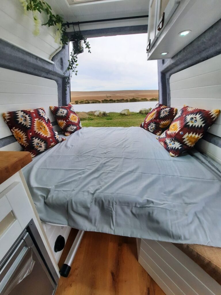 Professionally, newly completed Volkswagen Transporter high top ...