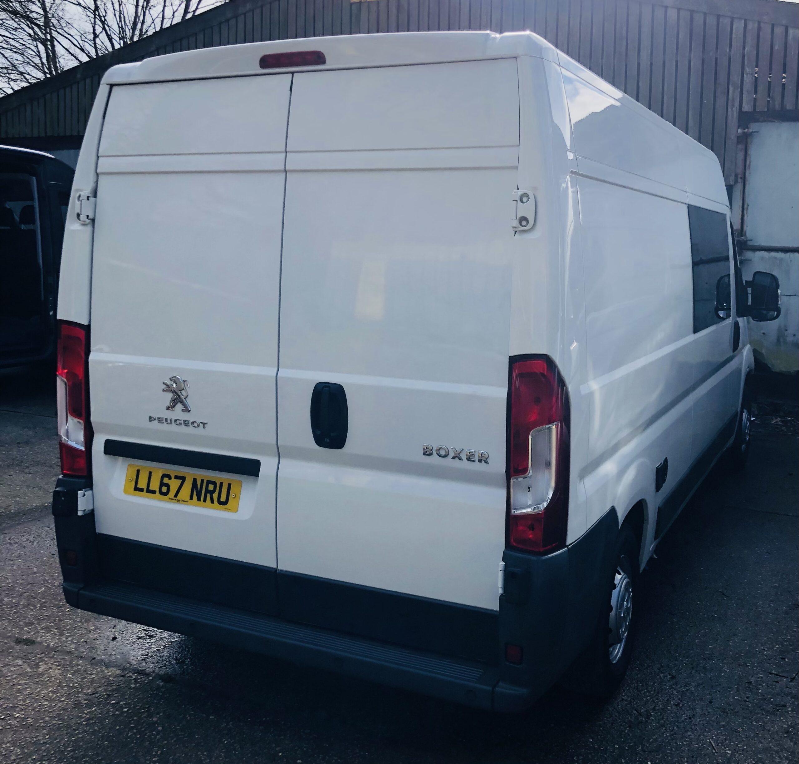 Stunning Bespoke 3 Berth 2017 Peugeot Boxer MWB (L3H2) Euro 6 ULEZ ...