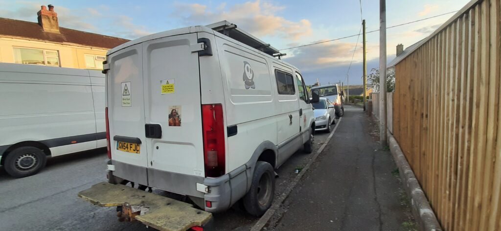 Off Grid BEAST! Iveco Daily SWB Diff Lock 1-2 Person Converted Live In ...
