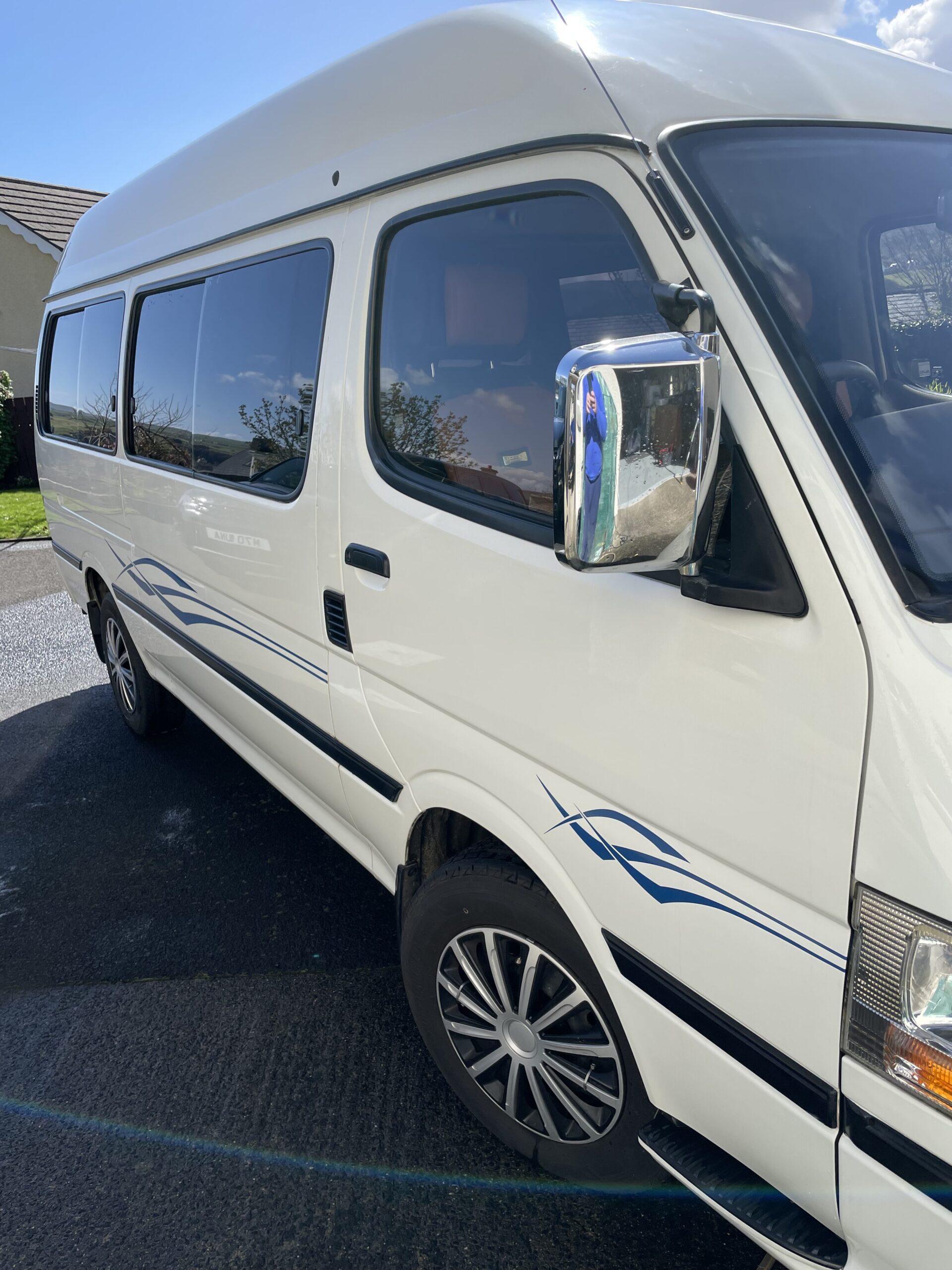 1999 Toyota HiAce long wheel base, high top, automatic I excellent ...