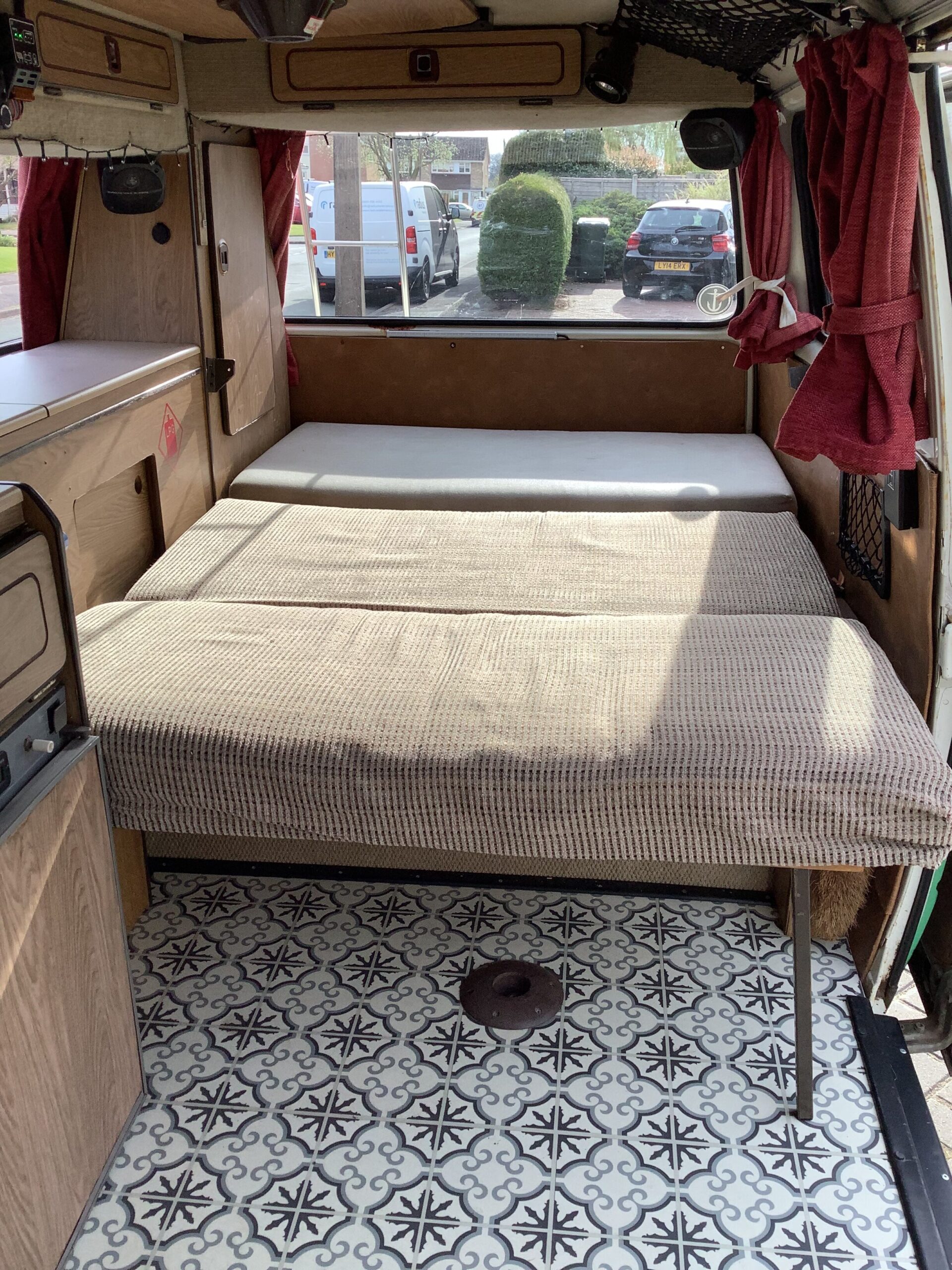 Vw T25 High Top Autohomes Komet Camper-Van | Quirky Campers