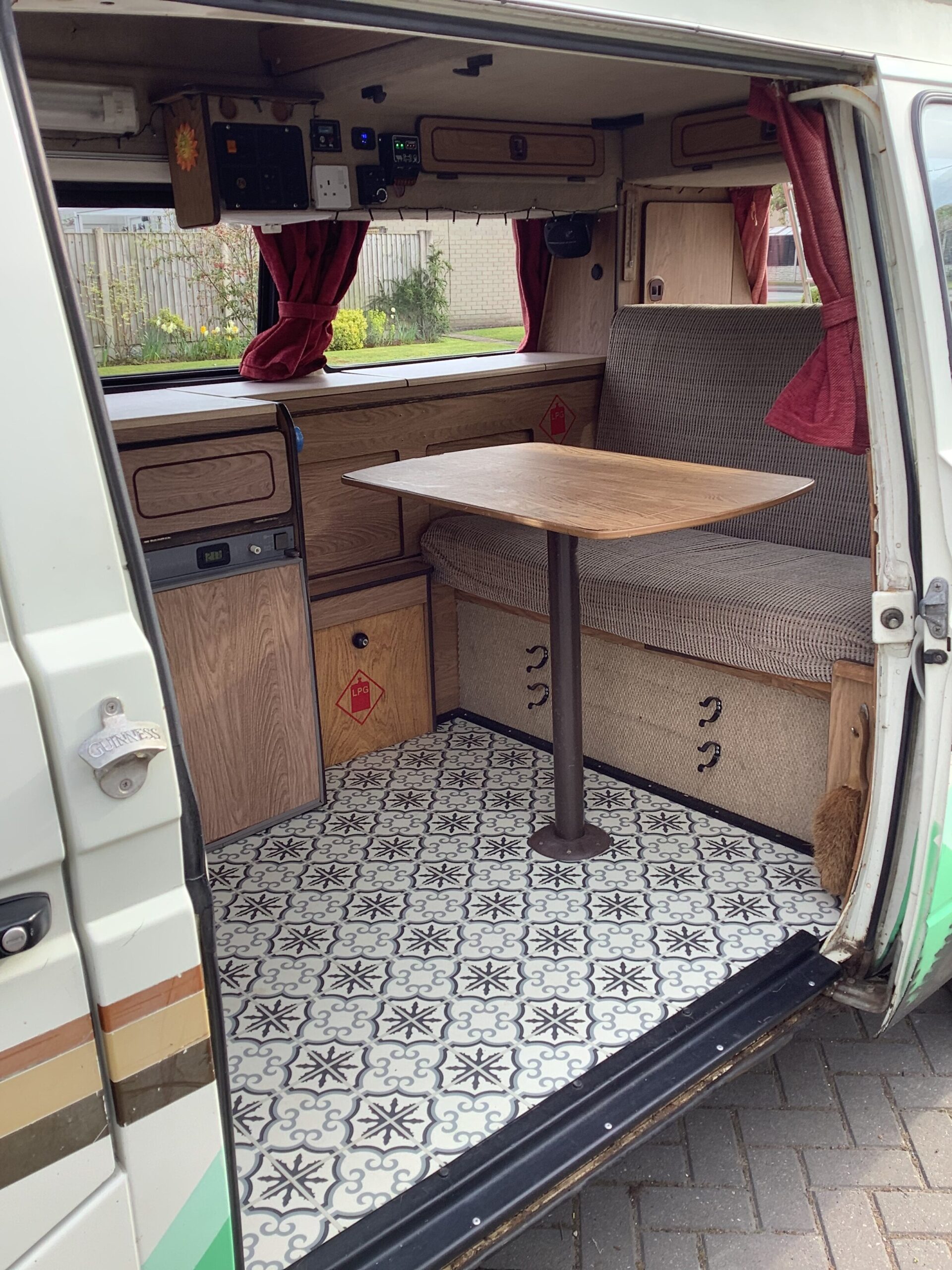 Vw T25 High Top Autohomes Komet Camper-Van | Quirky Campers