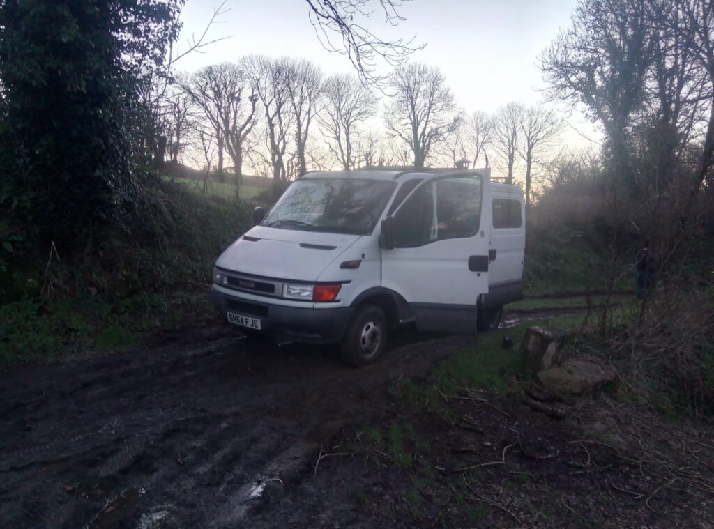 Off Grid BEAST! Iveco Daily SWB Diff Lock 1-2 Person Converted Live In ...