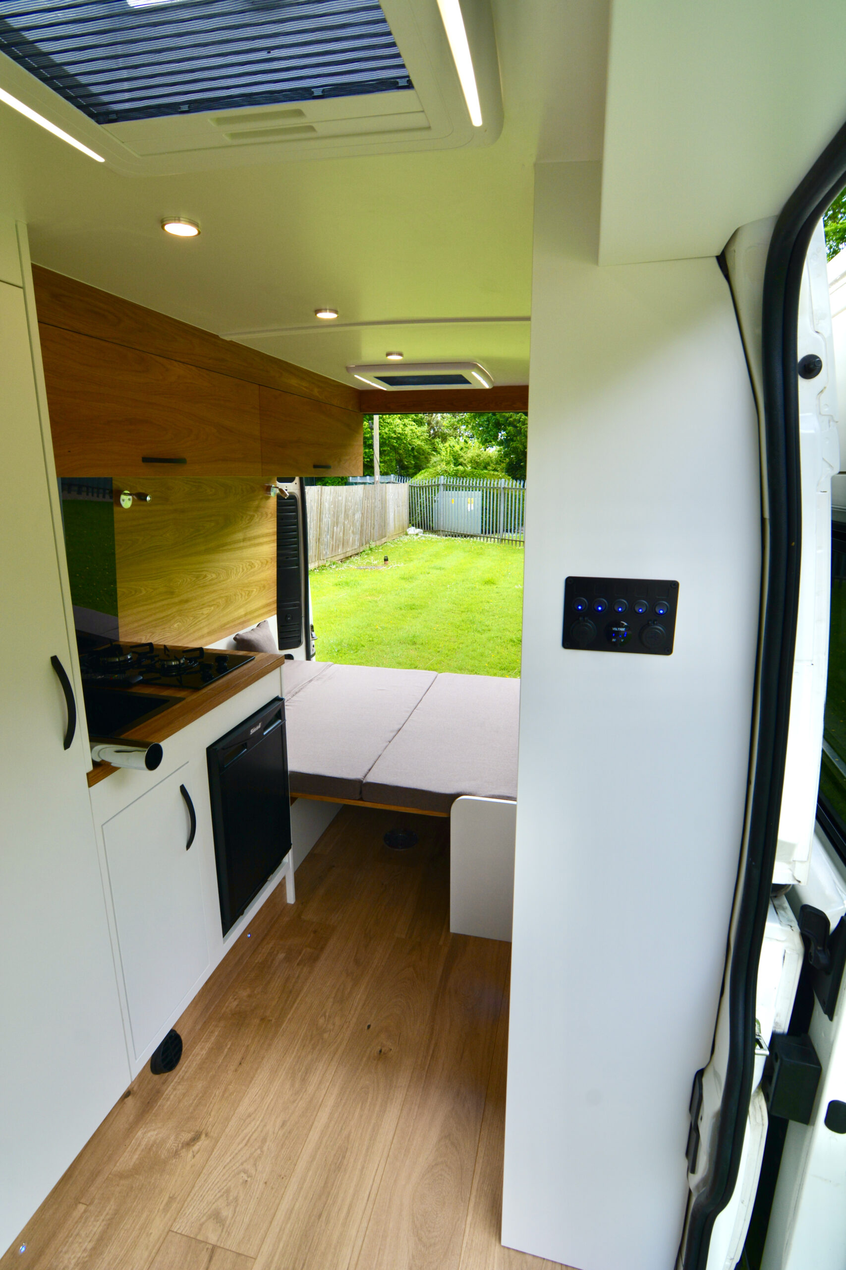 NEW Citroen Relay L3H2 2018 (SHOWER, TV, KITCHEN, FOLDING BED SET UP ...