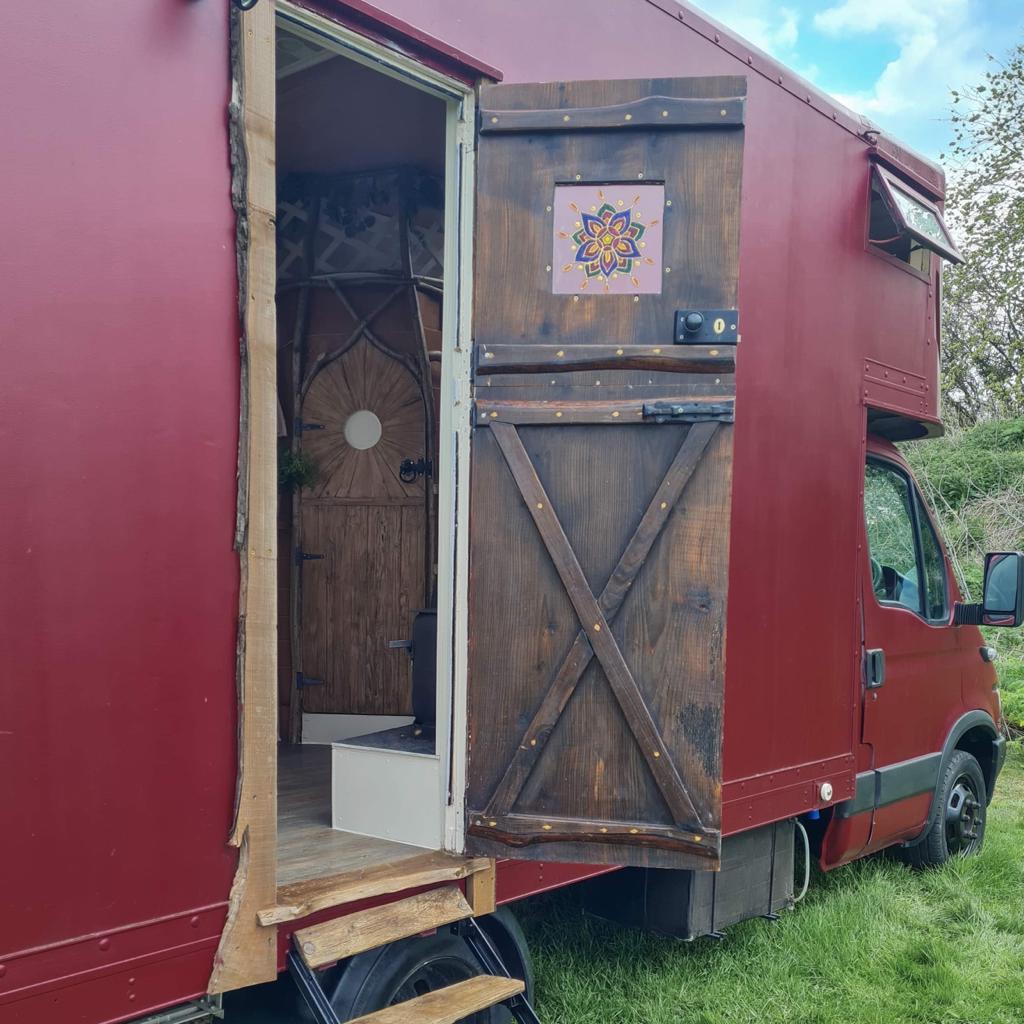 Beautiful Unique Rustic Home on Wheels | Quirky Campers