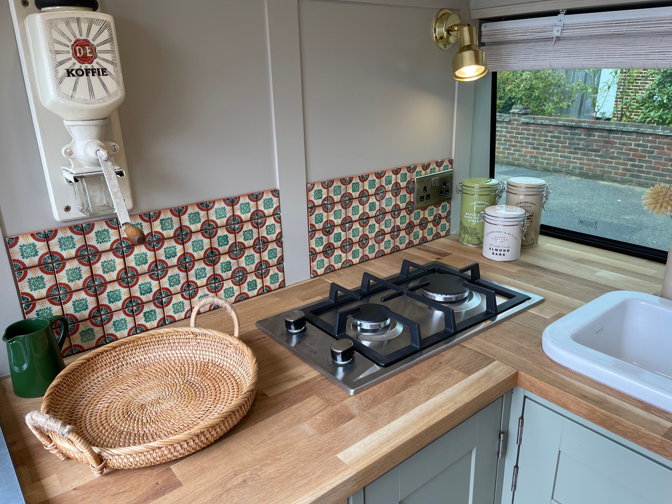 PROFESSIONALLY BUILT OFF GRID CAMPER ALL SEASON LIVING | Quirky Campers