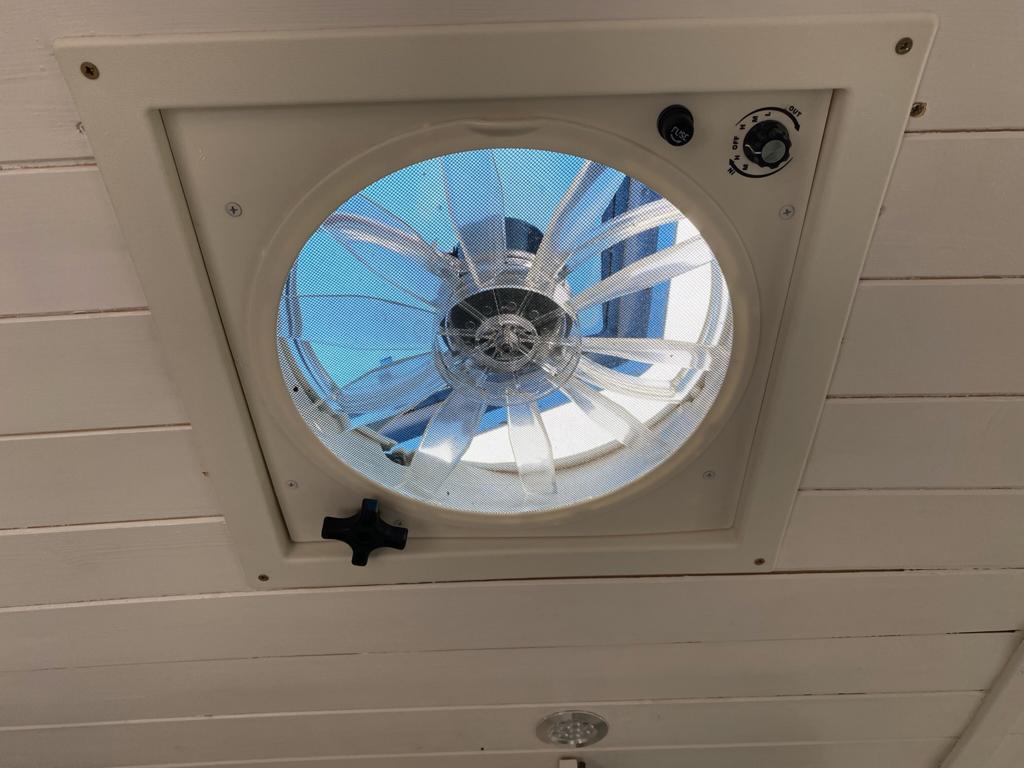 Trusty Trish - Ford Transit 2010 high roof - Off grid | Quirky Campers