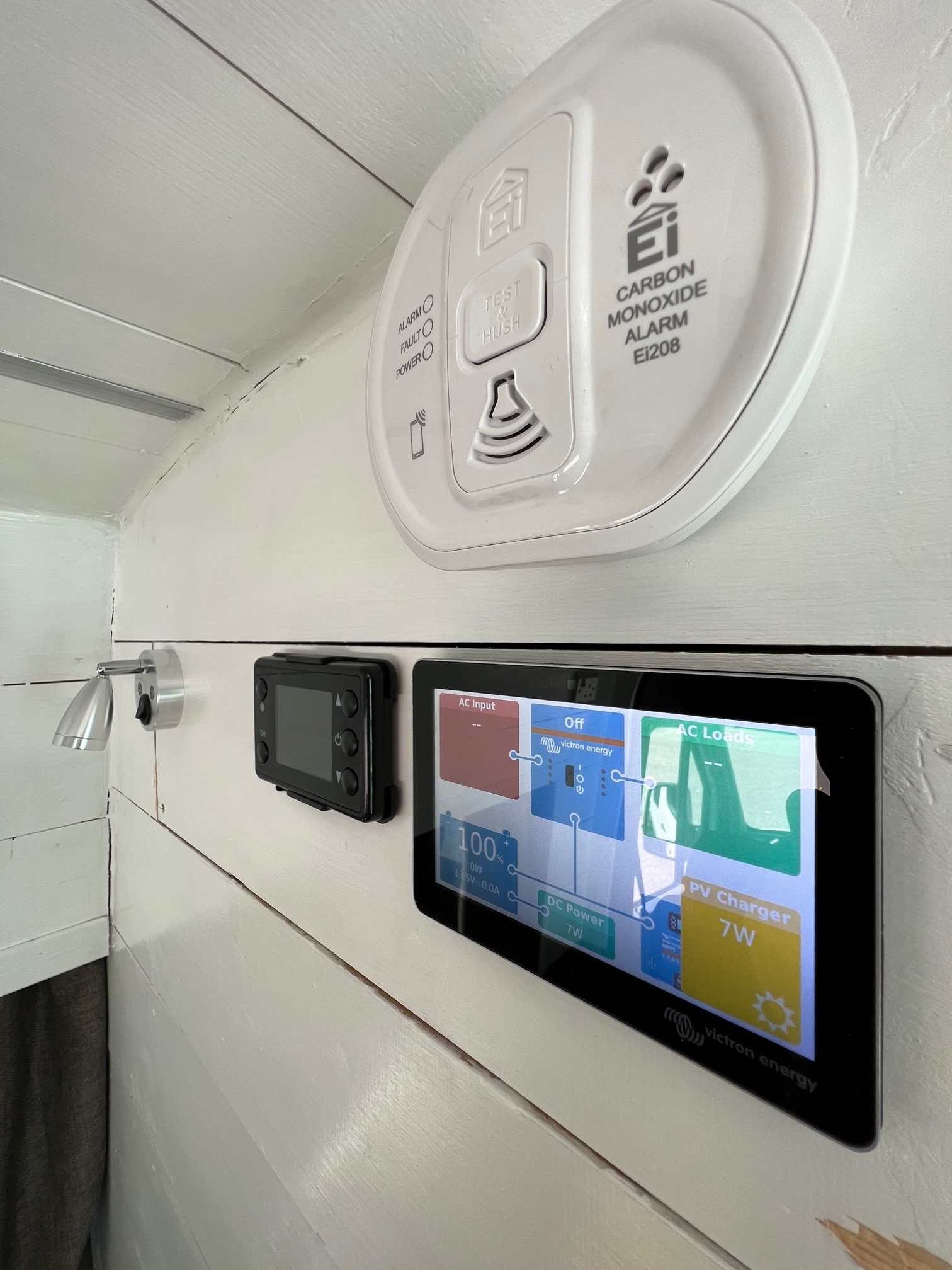 2017/67 Euro 6 Mercedes Sprinter Camper - Off Grid Victron Energy ...