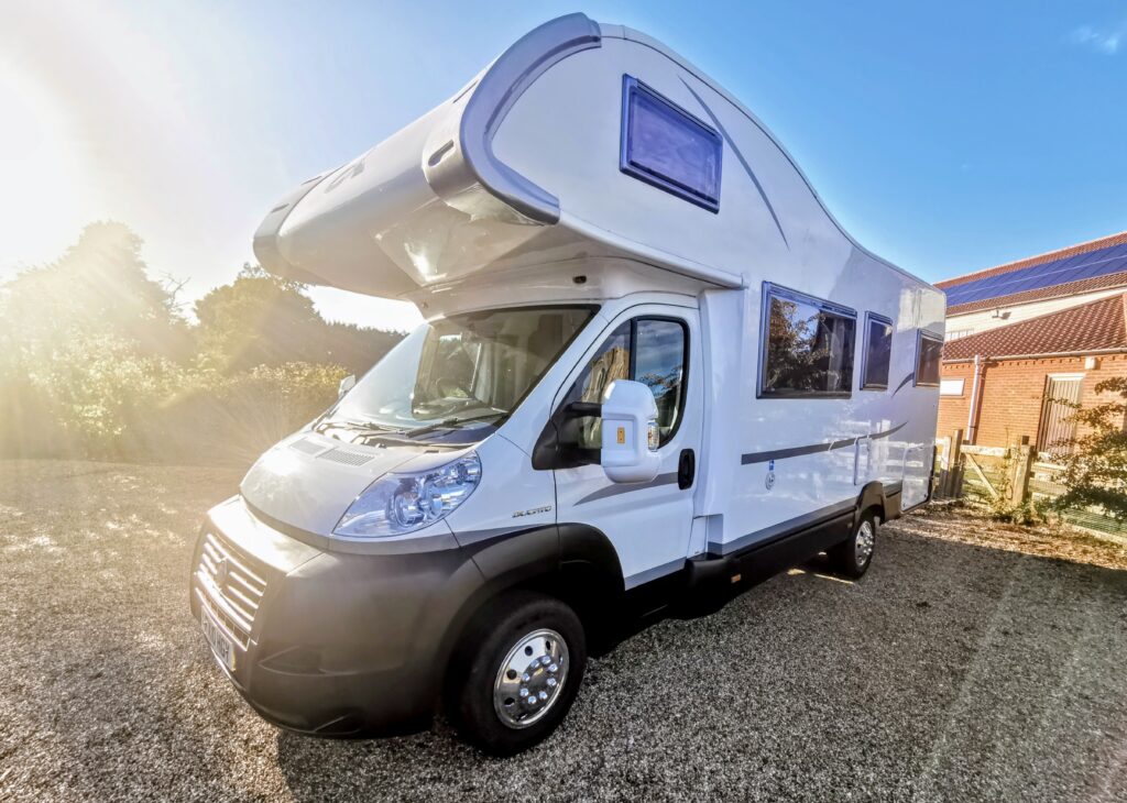 Beautiful Bright Luxury Motorhome Campervan, Fixed Bed, 6 Berth, 3500kg ...