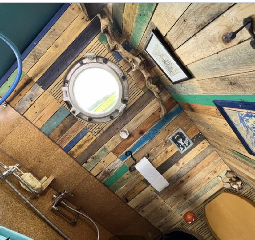 7.5t stunning rustic wood panelled converted horse box…. NOW WITH 12 ...