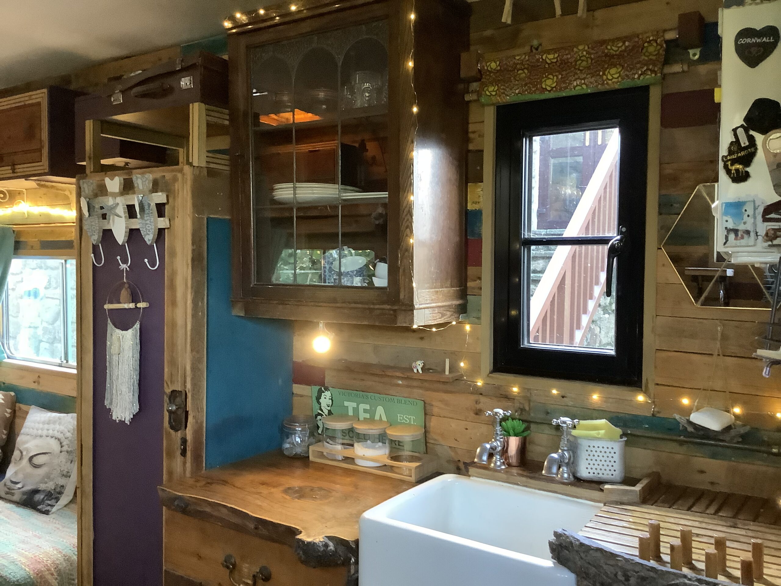 7.5t stunning rustic wood panelled converted horse box…. NOW WITH 12 ...