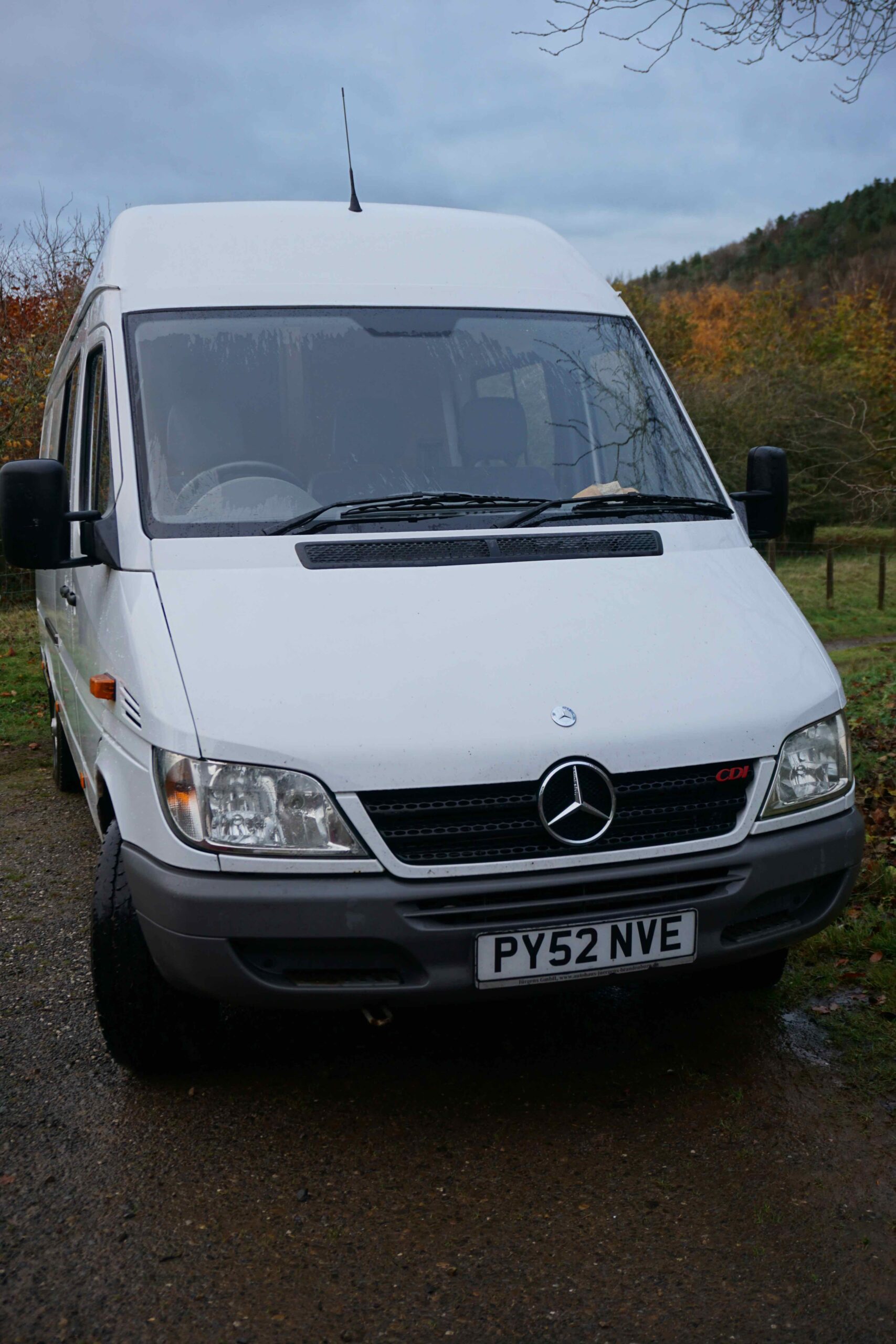 Price Slash: 3 + 2 child berth 6 Seater Sprinter 316. Off grid. Gas ...