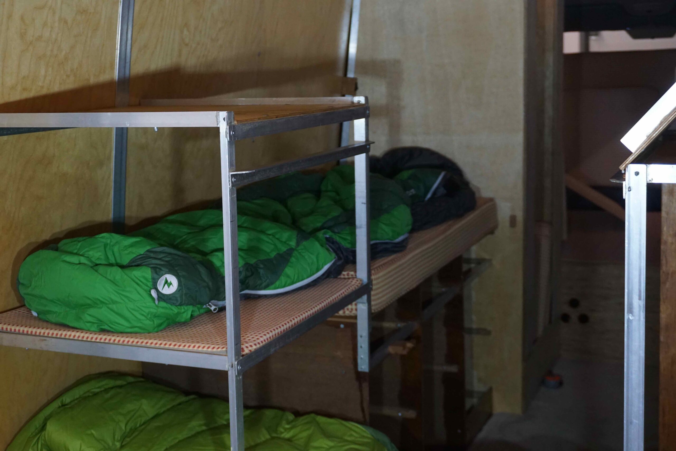 Price Slash: 3 + 2 child berth 6 Seater Sprinter 316. Off grid. Gas ...