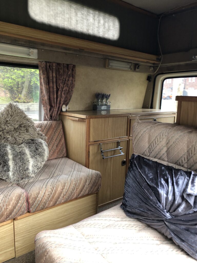 ‘Fabulous frisky’(RARE! FORD frisky camper)1991 | Quirky Campers