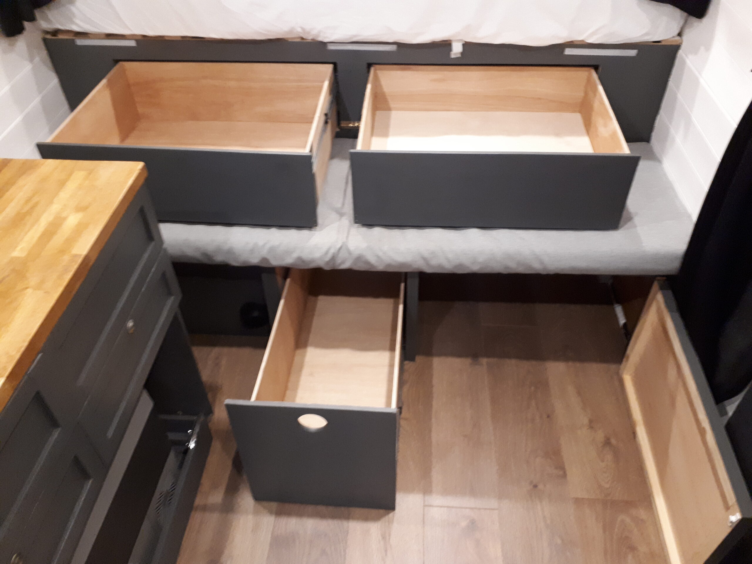 Peugeot Boxer 2017 L3H2 Fully Off Grid Spacious Layout - Professional ...