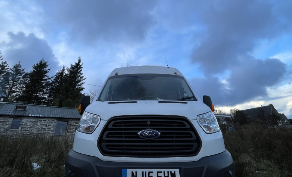 LOW MILAGE. beautifully converted Ford transit. OFF-GRID. SPACIOUS ...