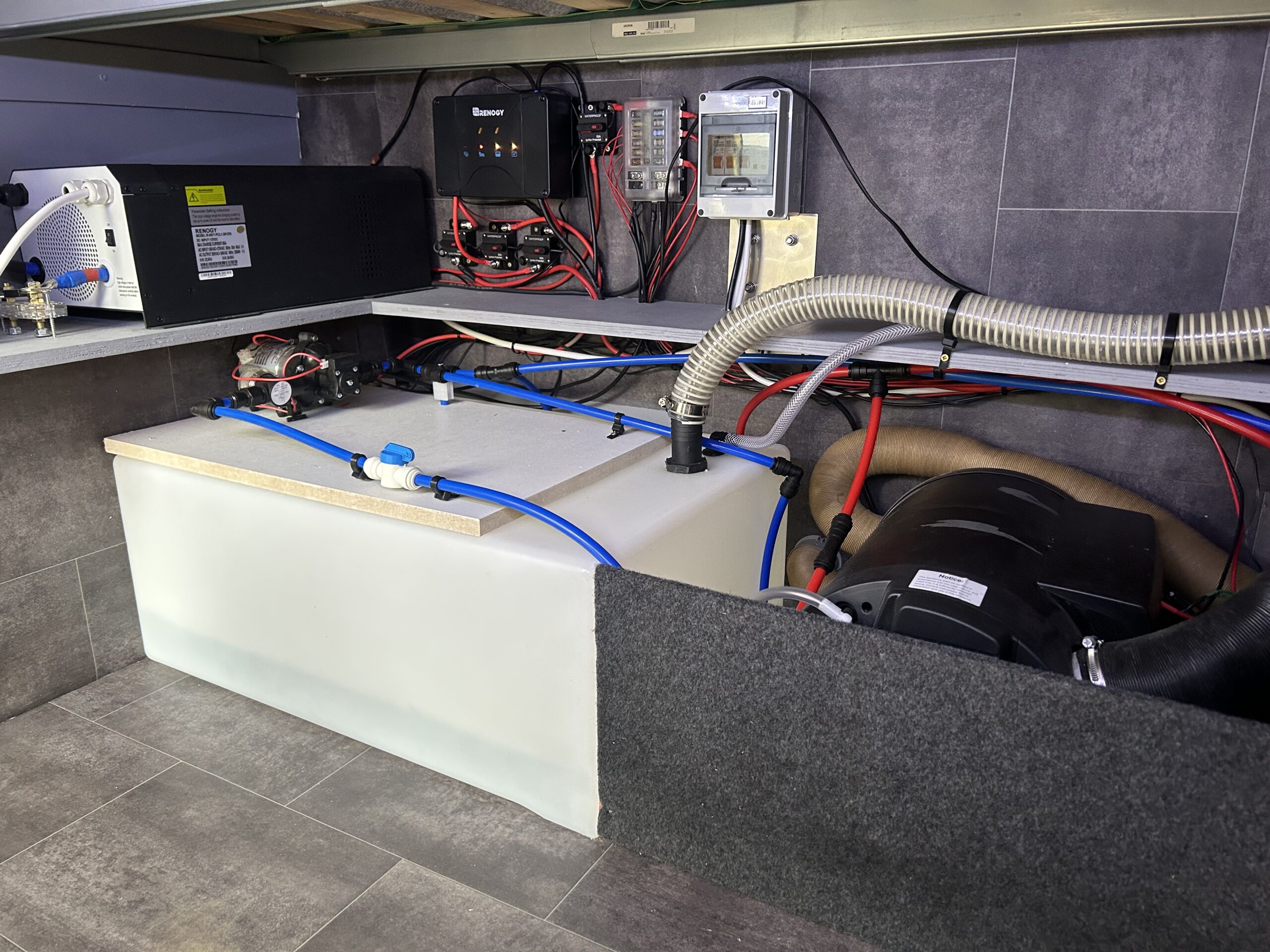 New Hi-Spec Gas Free Build Ft WebastoX100 Cooker & Truma Diesel Heater ...