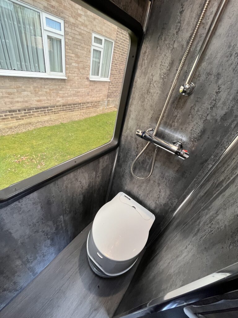 MERCEDES SPRINTER-CARBON KEVLAR-ex met riot van | Quirky Campers