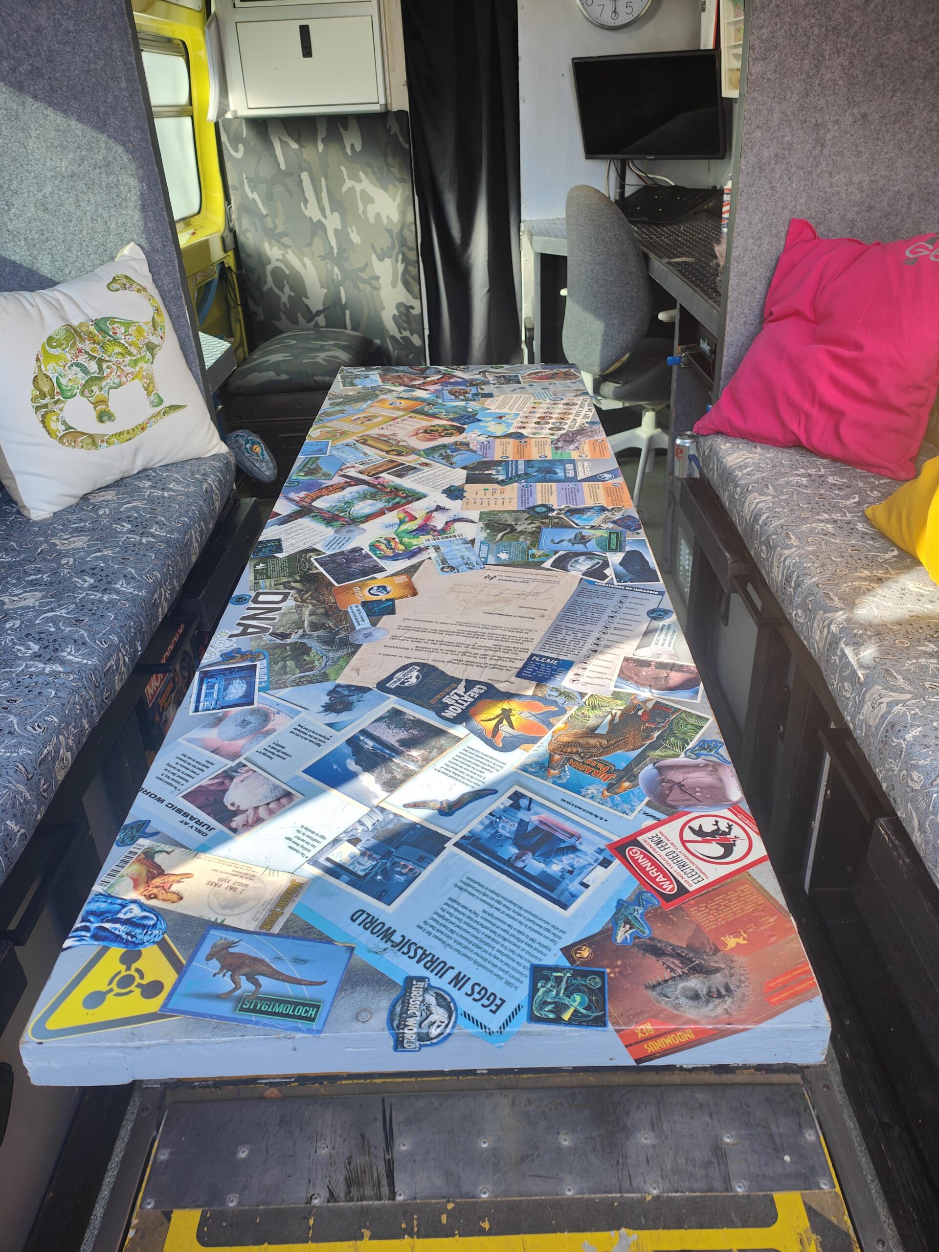 Jurassic World Inspired Asset Containment Unit and Command Centre ...