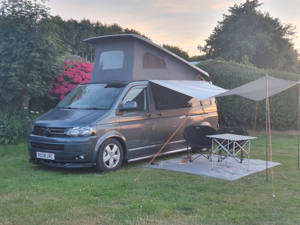 FULLY LOADED VW T5 2.5 T30 LWB METALLIC GREY 130,000 U-SHAPE DINING ...