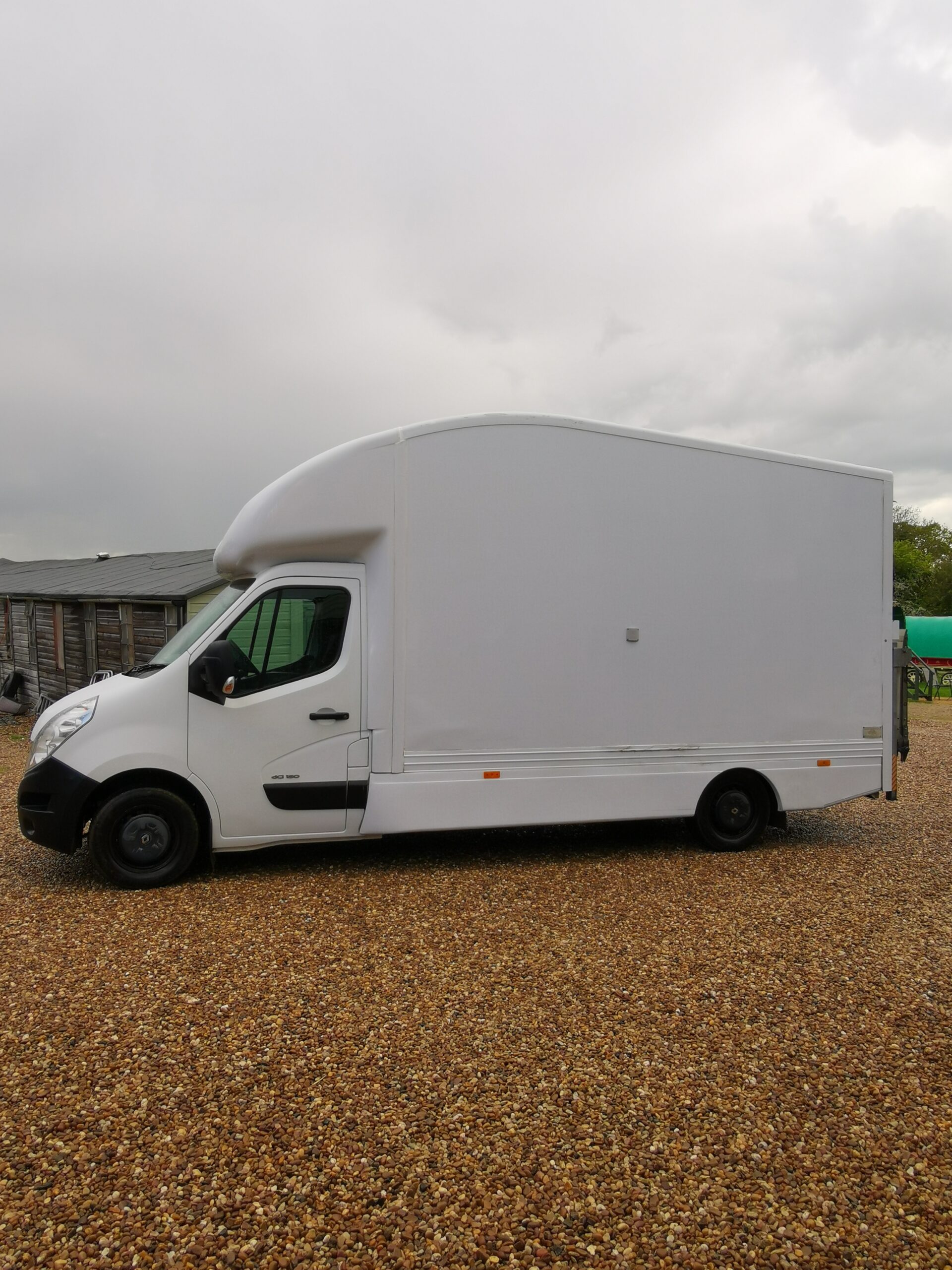 Renault Master Luton 2.3 Full Off Grid - Stealth Campervan (reduced ...
