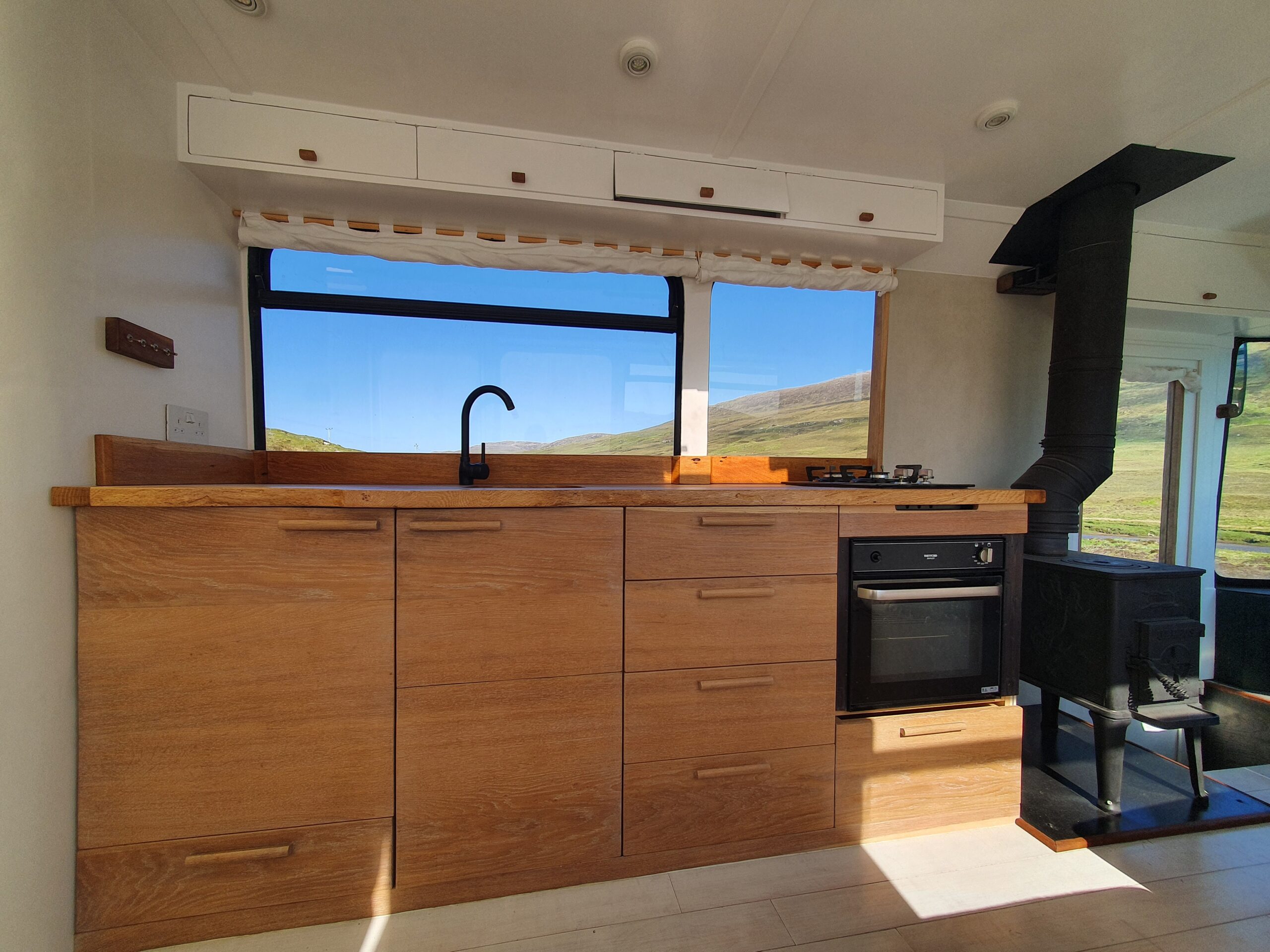 Full time Live in Bus/ Off grid camper/Motorhome - Mercedes 811D ...