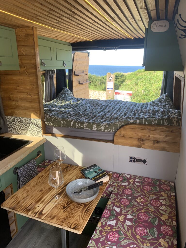 BESPOKE COUNTRY COTTAGE ON WHEELS! HOME FROM HOME | Quirky Campers