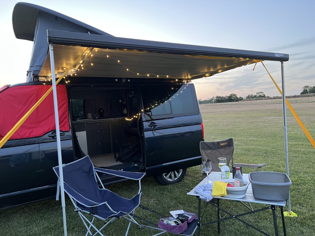 VW Transporter Combi conversion Stunning in Starlight Blue! | Quirky ...