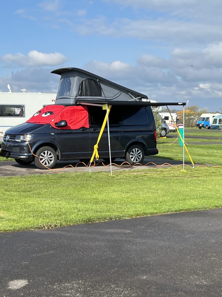 VW Transporter Combi conversion Stunning in Starlight Blue! | Quirky ...