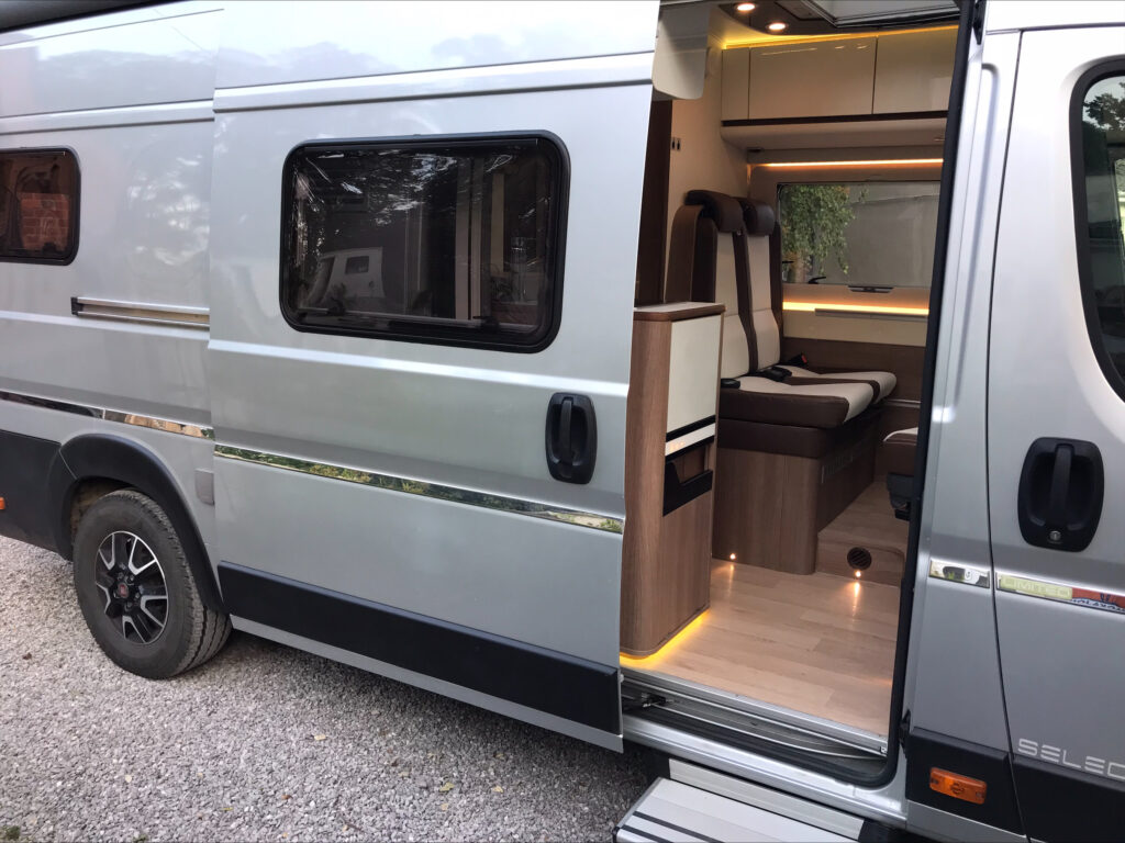 Fiat Ducato 2020 D68 Dreamer 10,000 miles Top Spec professional ...