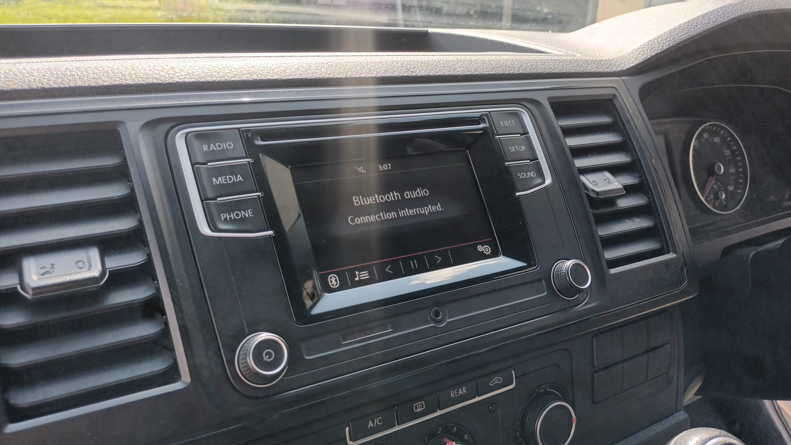 VW T6 LWB Shuttle SE T32 Hand crafted bespoke | Quirky Campers