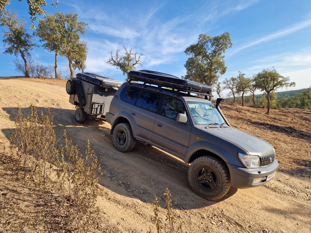 Ultimate Off-road camper: Toyota Landcruiser + Fully-equipped ...