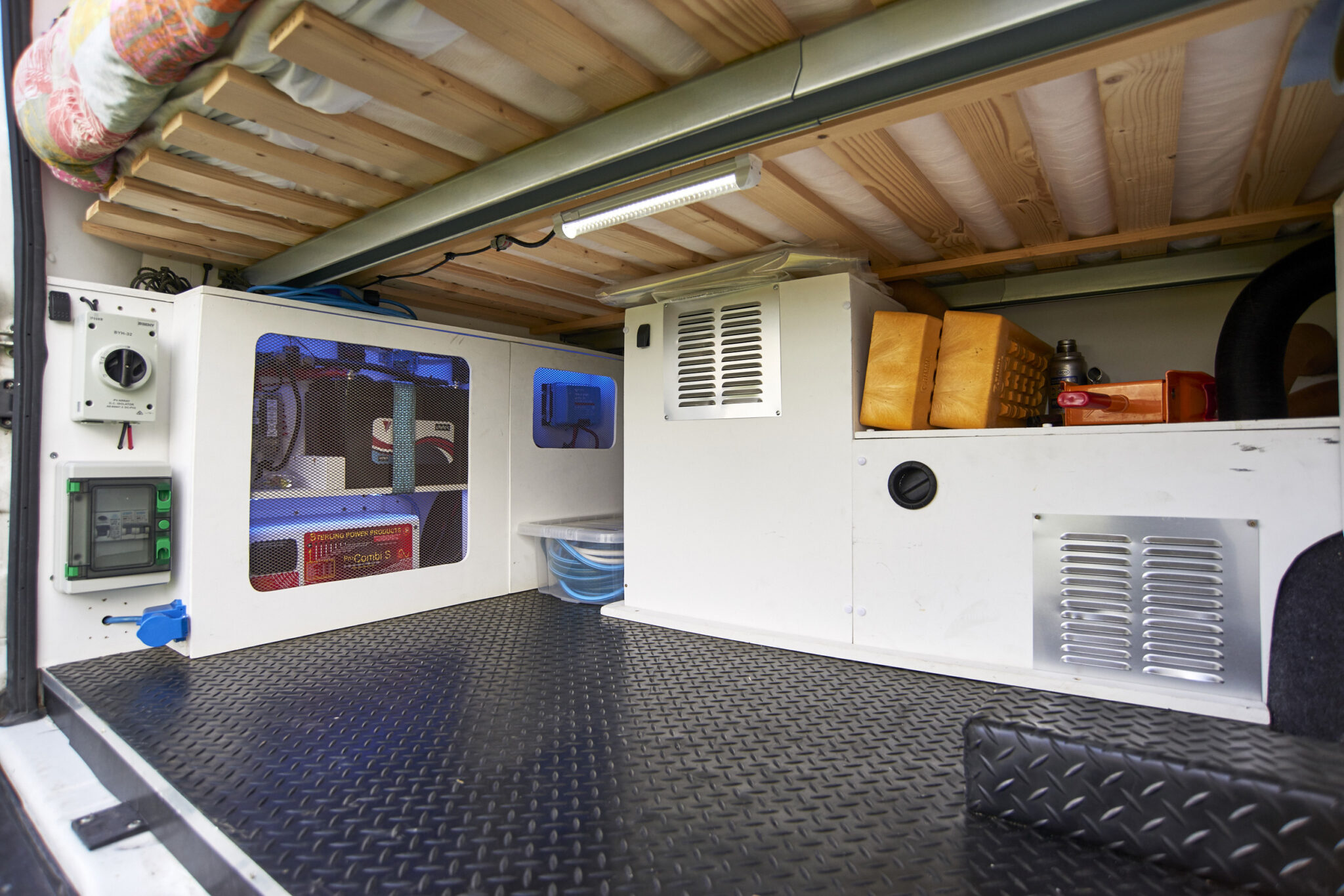 Luxury Family 4 Fixed berth, Fully Off Grid, Handcrafted bespoke ...