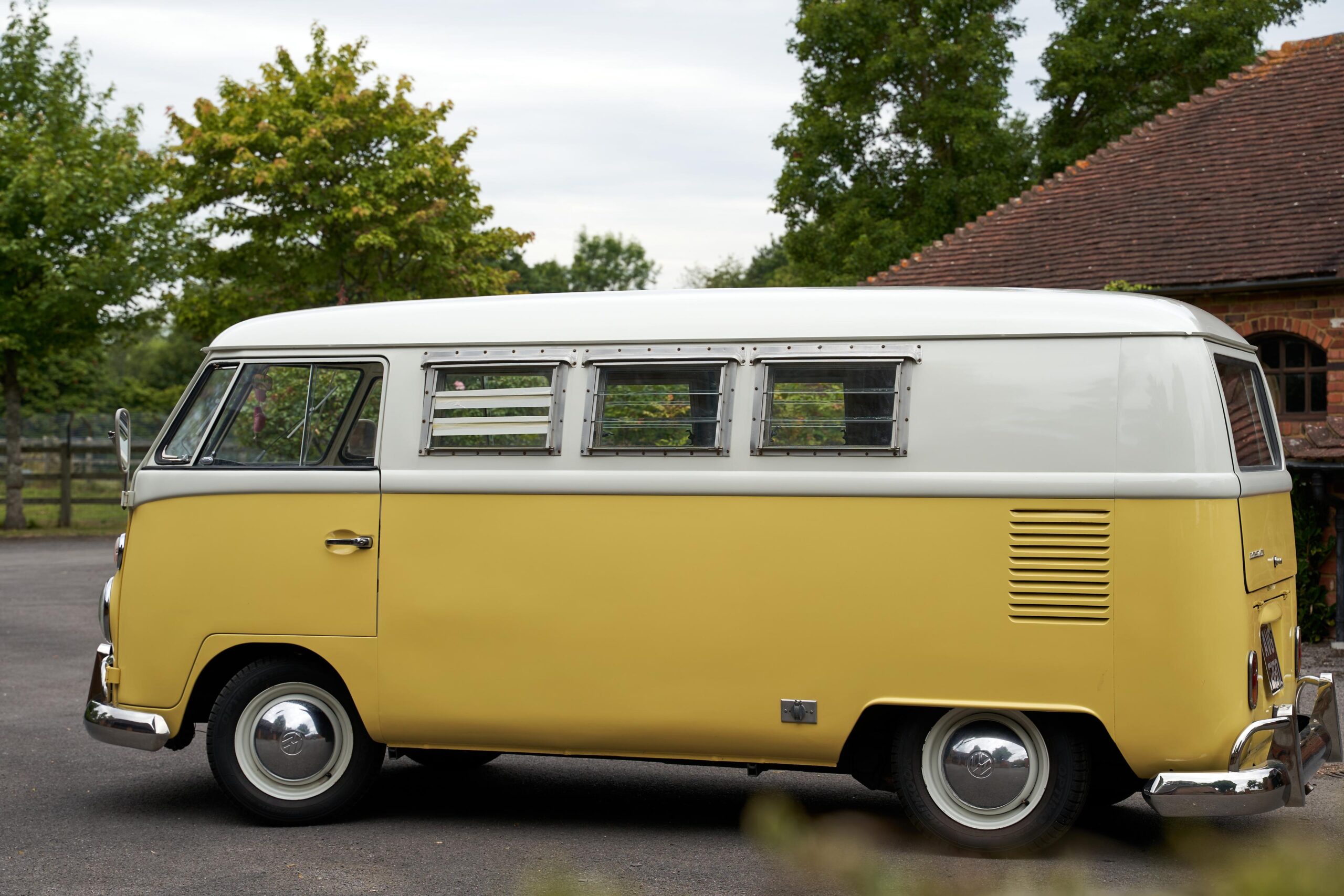 1966 VOLKSWAGEN VW T1 ‘SPLIT SCREEN’ CAMPERVAN (LHD) | Quirky Campers