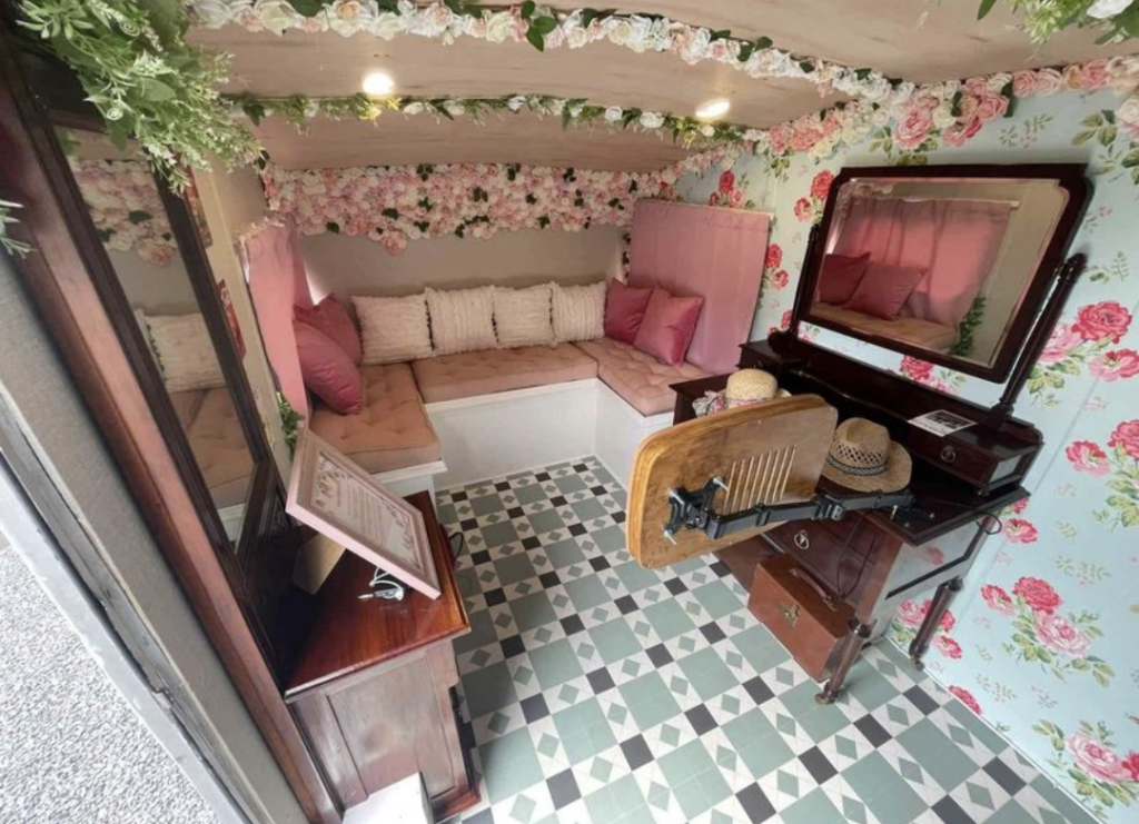 Caravan Photobooth | Quirky Campers
