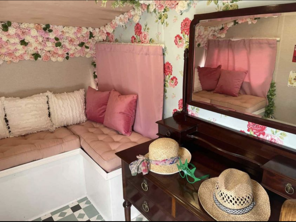 Caravan Photobooth | Quirky Campers