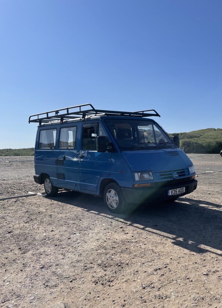 SURF BUS - Off Grid Vauxhall Arena (Renault Traffic) One of a kind ...