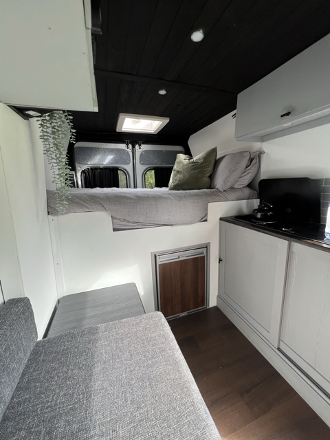 Lizzy! Cosy, fully equipped & off-grid Citroen Relay | Quirky Campers