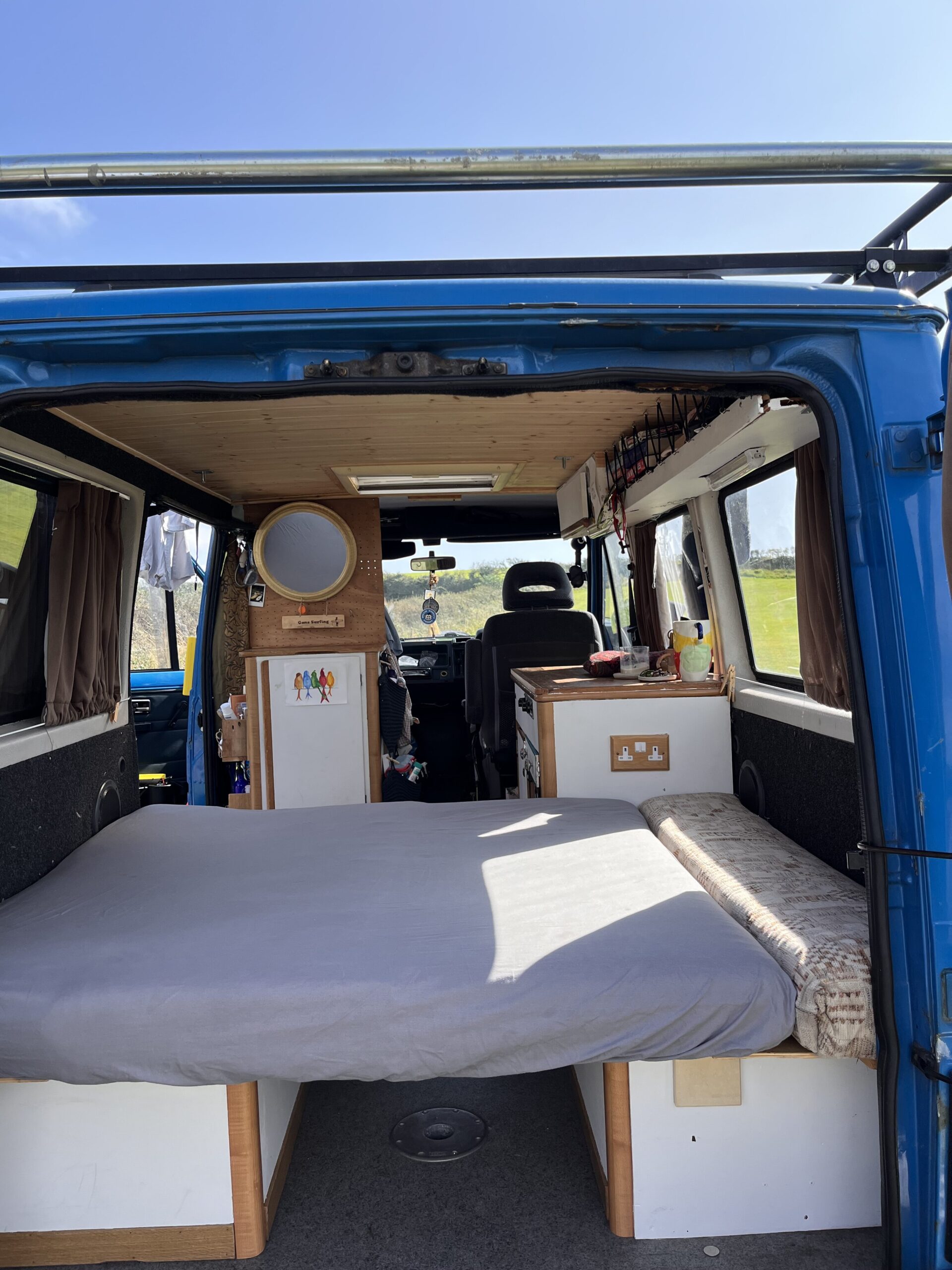 SURF BUS - Off Grid Vauxhall Arena (Renault Traffic) One of a kind ...