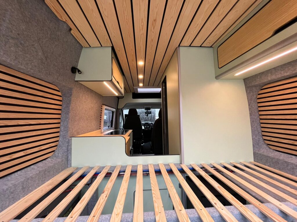 Peugeot Boxer Camper - Beautiful little apartment on wheels - off grid ...