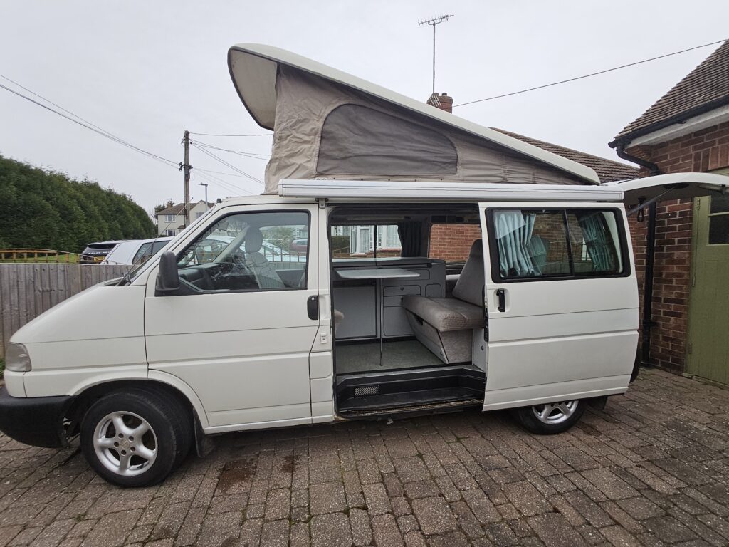 VW MURVI METEOR T4 2.5TDI Campervan Transporter SWB | Quirky Campers