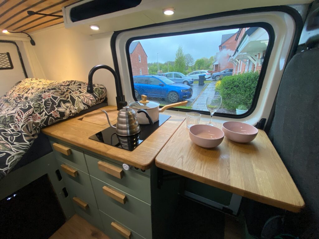 SWB Citroen relay, Off Grid, Full electric lithium install by RTR ...