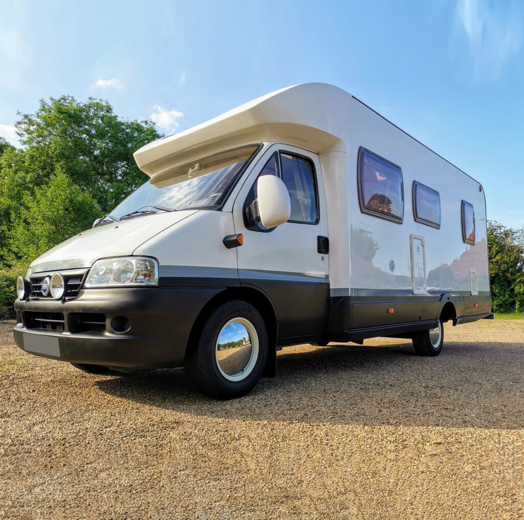 Beautiful Fixed Bed Motorhome Campervan, 4 Berth, Full MOT, Immaculate ...
