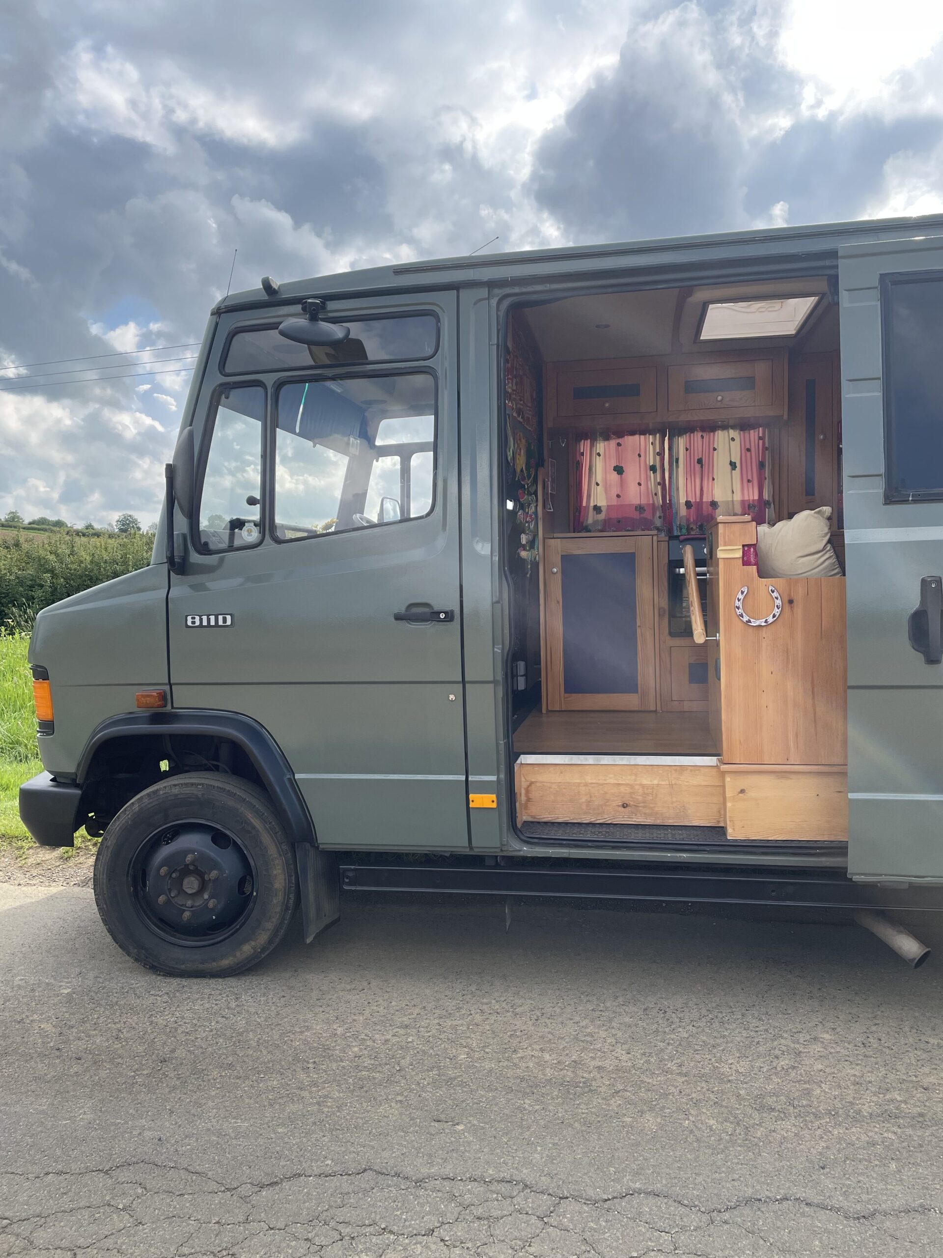 Mercedes 811D Off Grid Motorhome | Quirky Campers