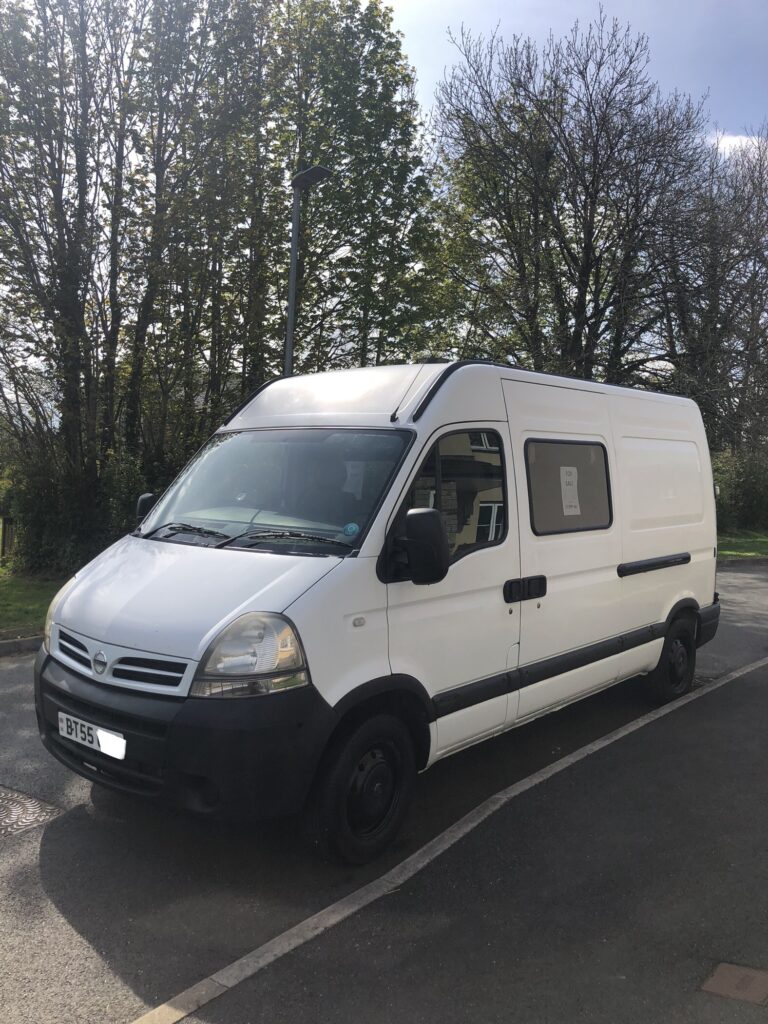 Nissan Interstar SE 2.5 DCI100 MWB Camper Conversion 2 / 3 Birth ...