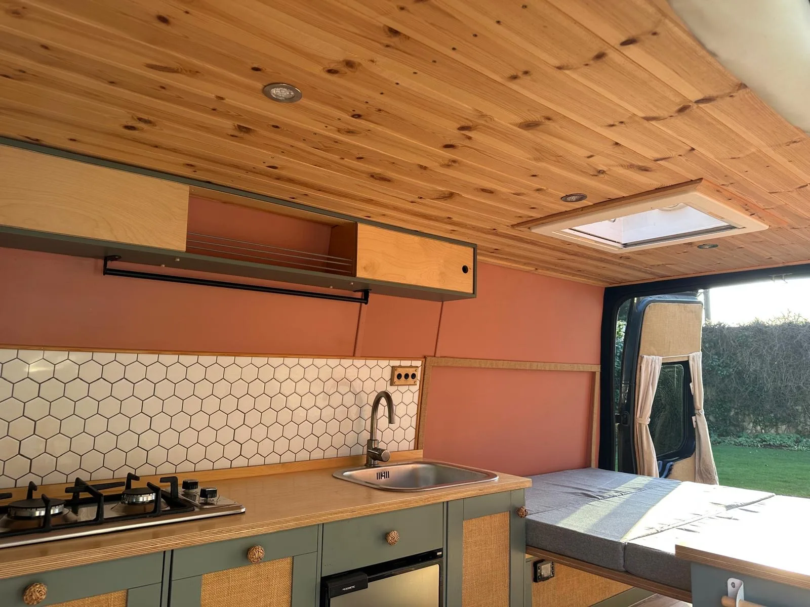 Beloved "Betsy" Ford Transit Off Grid - A LOT of van for under £10k ...