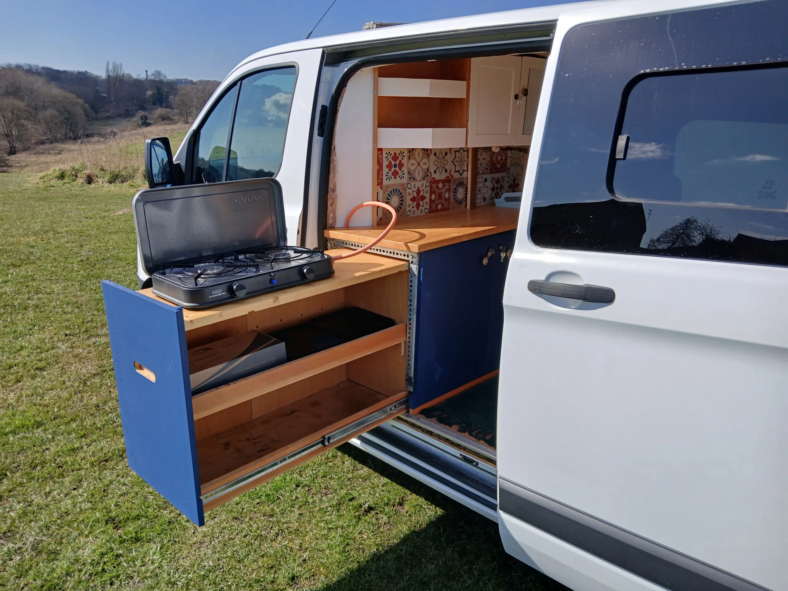 Off-Grid, Stealth Self Build - L2 H1 Ford Transit Custom 2016 | Quirky ...