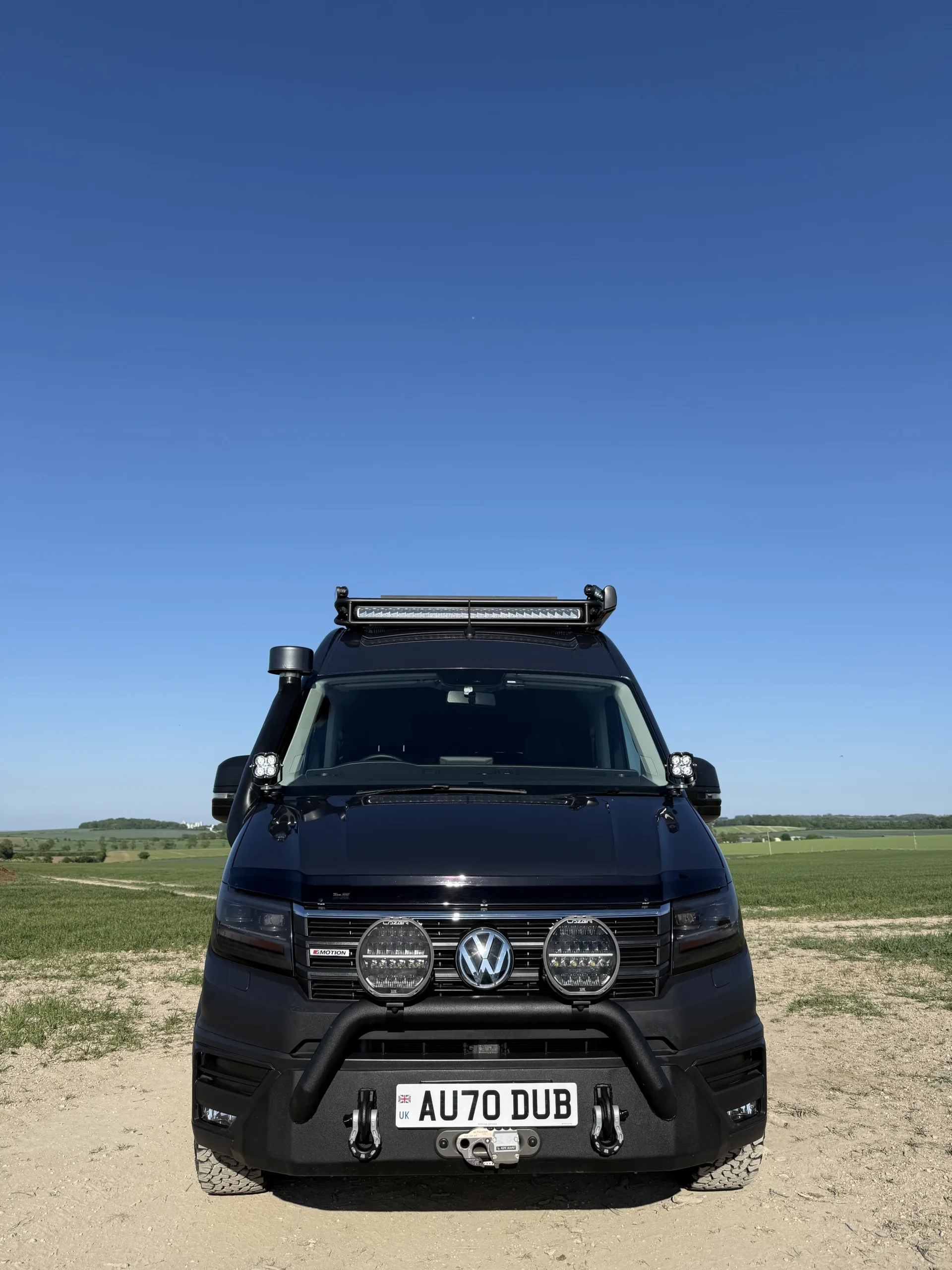 VW crafter 4Motion DSG MWB - 4 berth | Quirky Campers